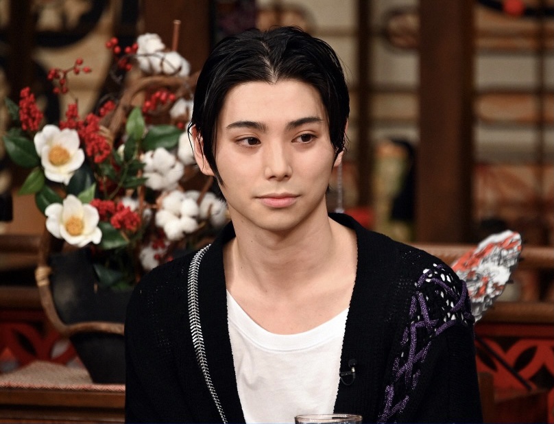 UA(歌手)の2022現在が顔変わった？旦那や息子の画像は？病気の噂も！ - ThePickUp