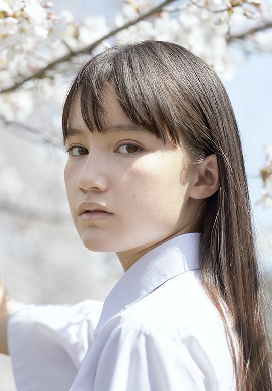 山口らいら(モデル)の水着画像あり？父親の職業は！妹がかわいい？ - ThePickUp